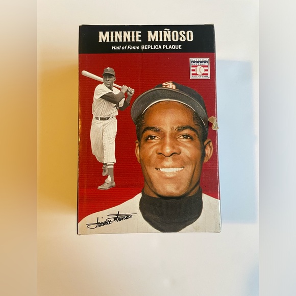 Art | New Mlb Chicago White Sox 222 Promo Minnie Minoso Hall Of Fame ...